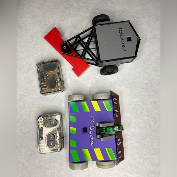 HEXBUG | Toys | Hexbug Battlebots Rivals Tombstone And Witch Doctor ...